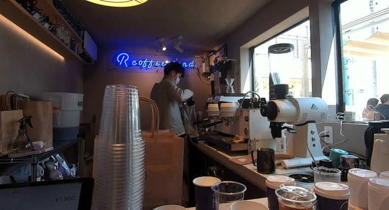 【R COFFEE STAND】YouTuber 東海オンエアりょうさんのカフェに行ってきました【要予約】 | コーヒーおすすめ